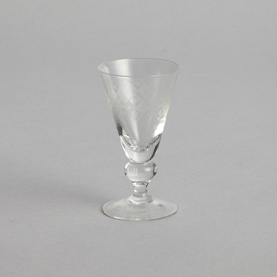 Köp Vintage - Snapsglas med gravyr 2 st online