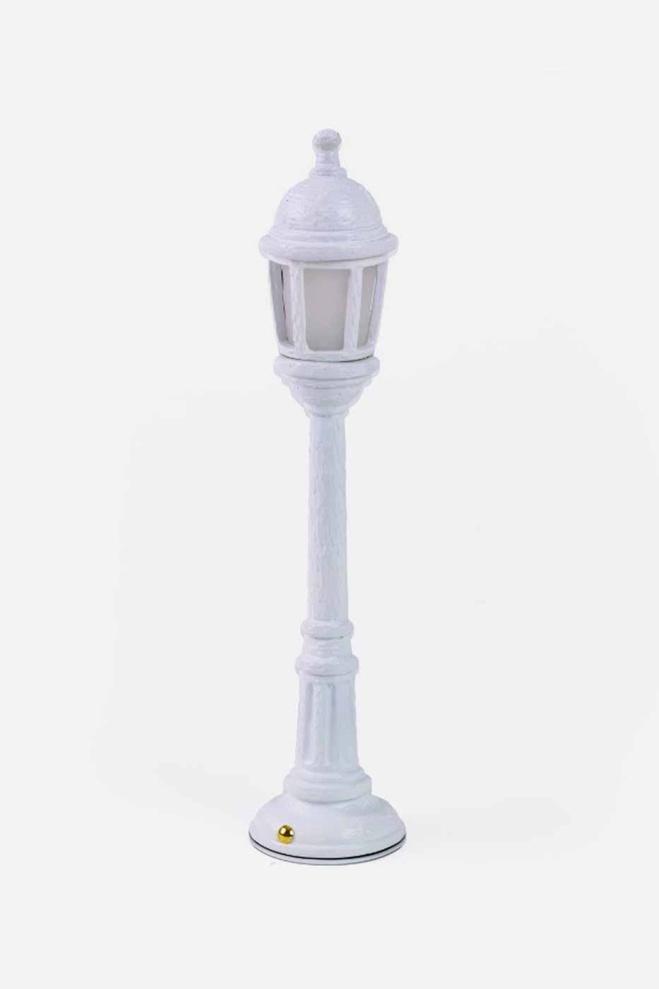 Köp Bordslampa Street lamp vit online | Nordicdesignhub.com
